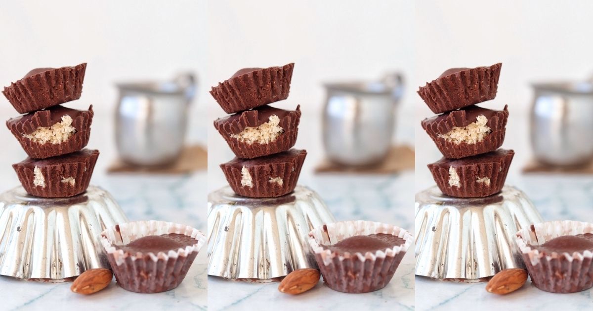 Chocolates rellenos de coco y almendra o almond joy caseros