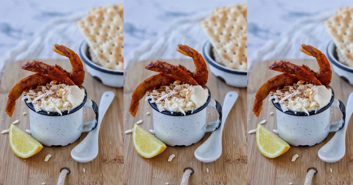 Esquites con caldo de camarón